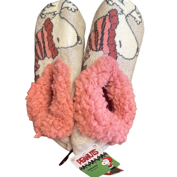 Peanuts | Shoes | Snoopy X Peanuts Slipper Socks | Poshmark